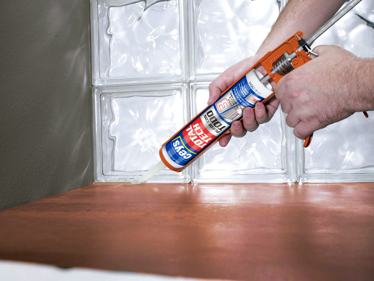 TOTAL TECH TRANSPARENTNÍ